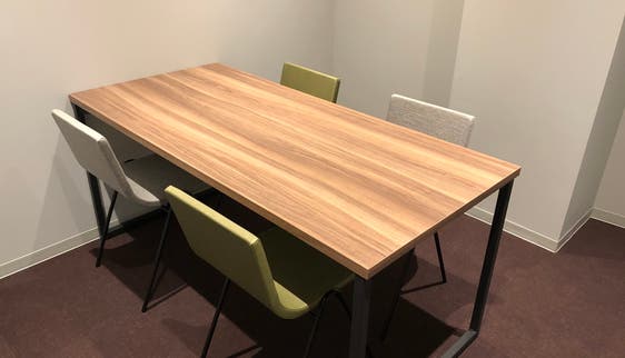 4ROOM《JR西荻窪駅 徒歩1分》◆4人用会議室◆wi-fi・電源完備◆会議・面接、作業にピッタリの写真1