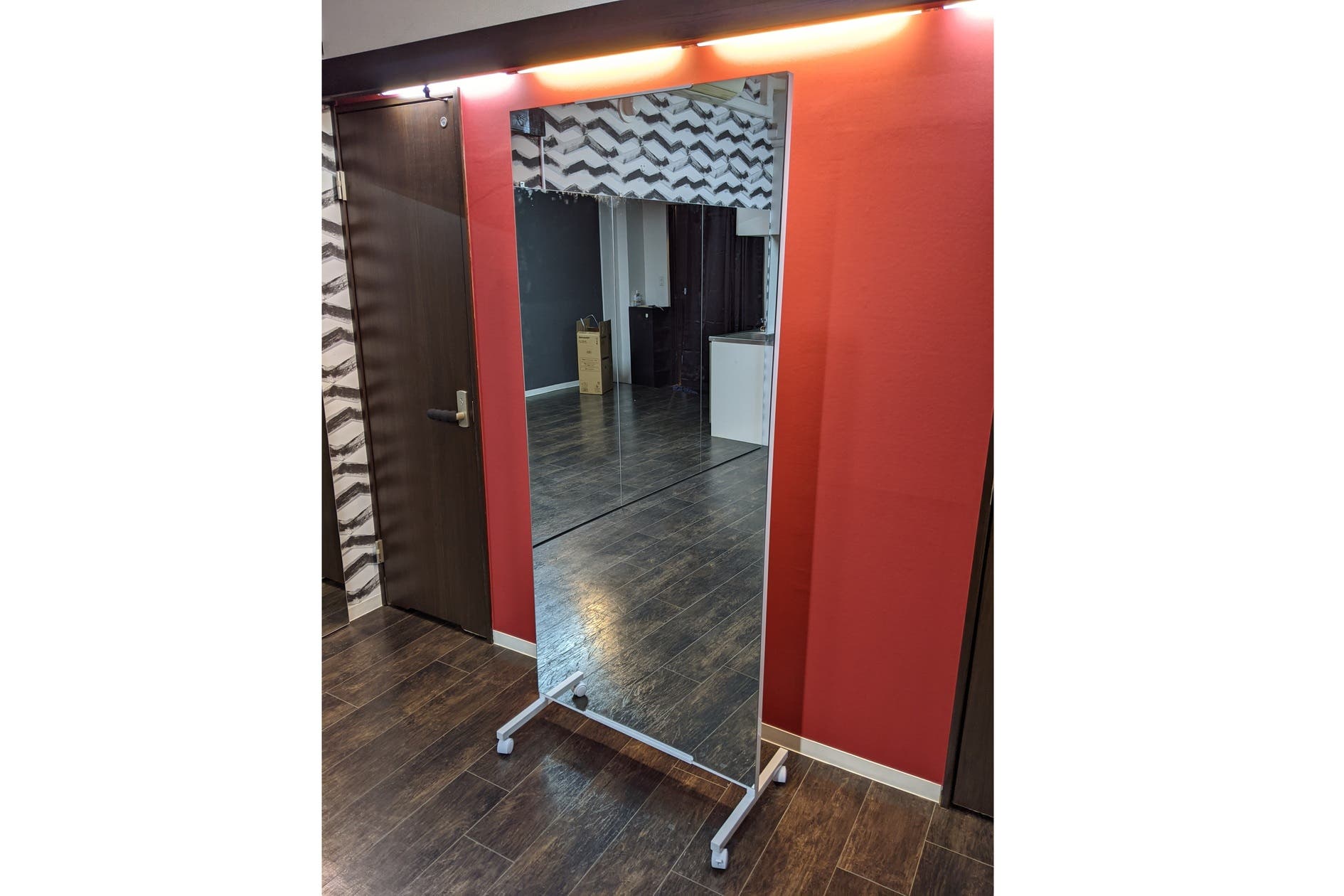 【NEW OPEN黒門市場スグ】人気の難波日本橋エリアでダンスやヨガができるスタジオの写真10