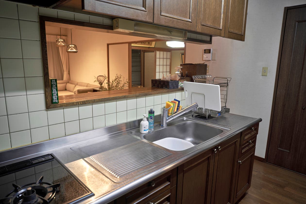 【小鳥庭コトリバ松大東京】明大前のキッチン・和室・庭付きレトロな一軒家。１フロア140㎡で部屋数多く一度に様々なシーンが撮影可能の写真30