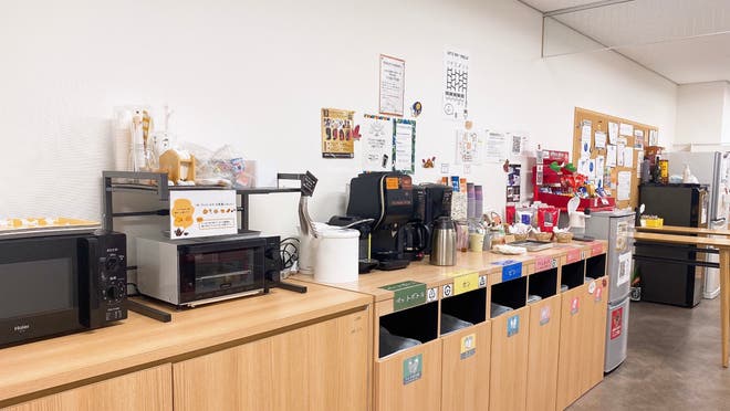 横浜駅徒歩6分!6名会議室 高速wifi/60インチモニター完備 テレワークや会議等で是非!【STAYUP横浜】の写真8