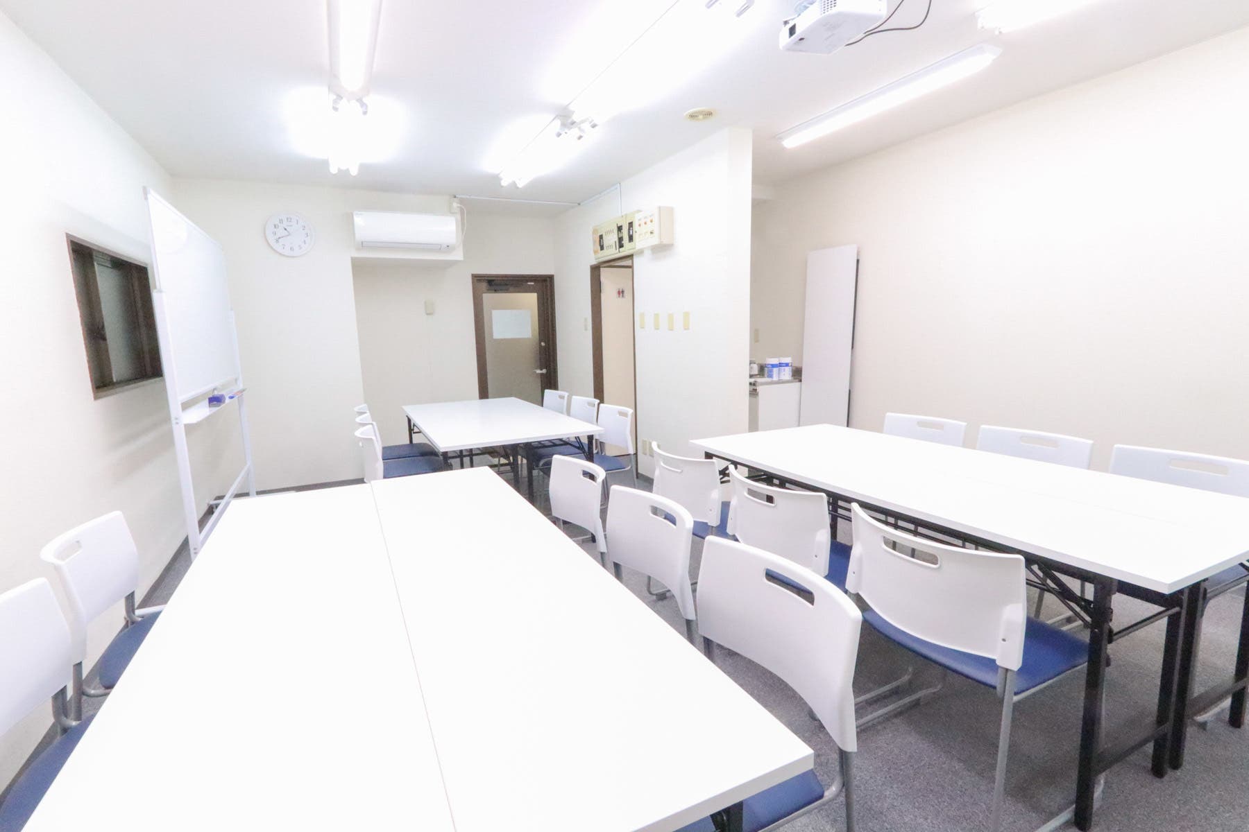 【大崎駅2分！ゲートシティ大崎向かい！】土足可！プロジェクター・ホワイトボード・WiFi完備！ふれあい貸し会議室 大崎No42の写真8