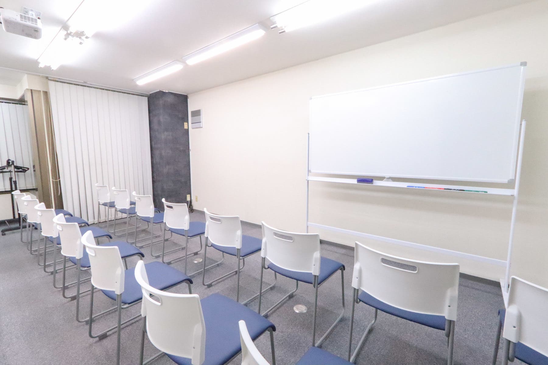 【大崎駅2分！ゲートシティ大崎向かい！】土足可！プロジェクター・ホワイトボード・WiFi完備！ふれあい貸し会議室 大崎No42の写真16