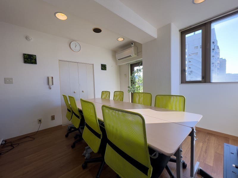 ⭐多摩センター駅1分！地域最短！14名利用可！⭐55型モニタ/光回線/WiFi/FireTV/施術台全無料！の写真5