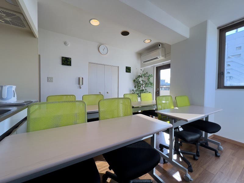 ⭐多摩センター駅1分！地域最短！14名利用可！⭐55型モニタ/光回線/WiFi/FireTV/施術台全無料！の写真6