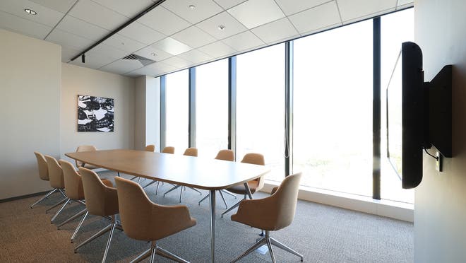 阪急神戸三宮駅ビル直結のビジネス交流拠点 ANCHOR KOBE 会議室の写真1