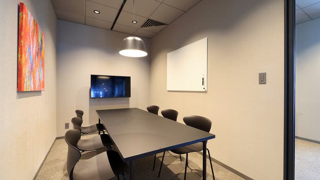 阪急神戸三宮駅ビル直結のビジネス交流拠点 ANCHOR KOBE 会議室の写真2