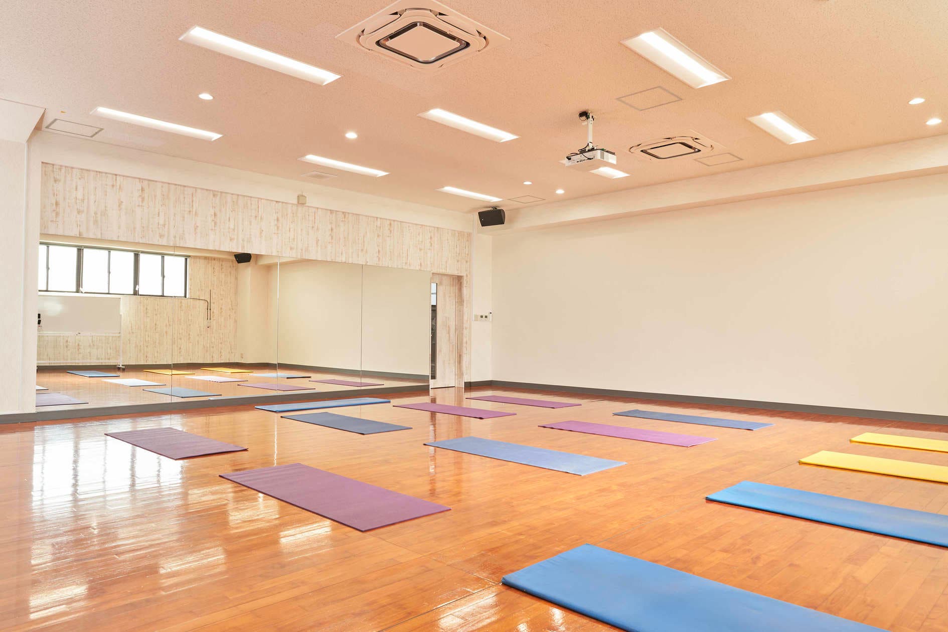 【2022年1月新規OPEN】沖縄/那覇市/識名　ダンスやヨガのレッスン、会議、セミナー、映画鑑賞、イベントなどに最適！の写真8