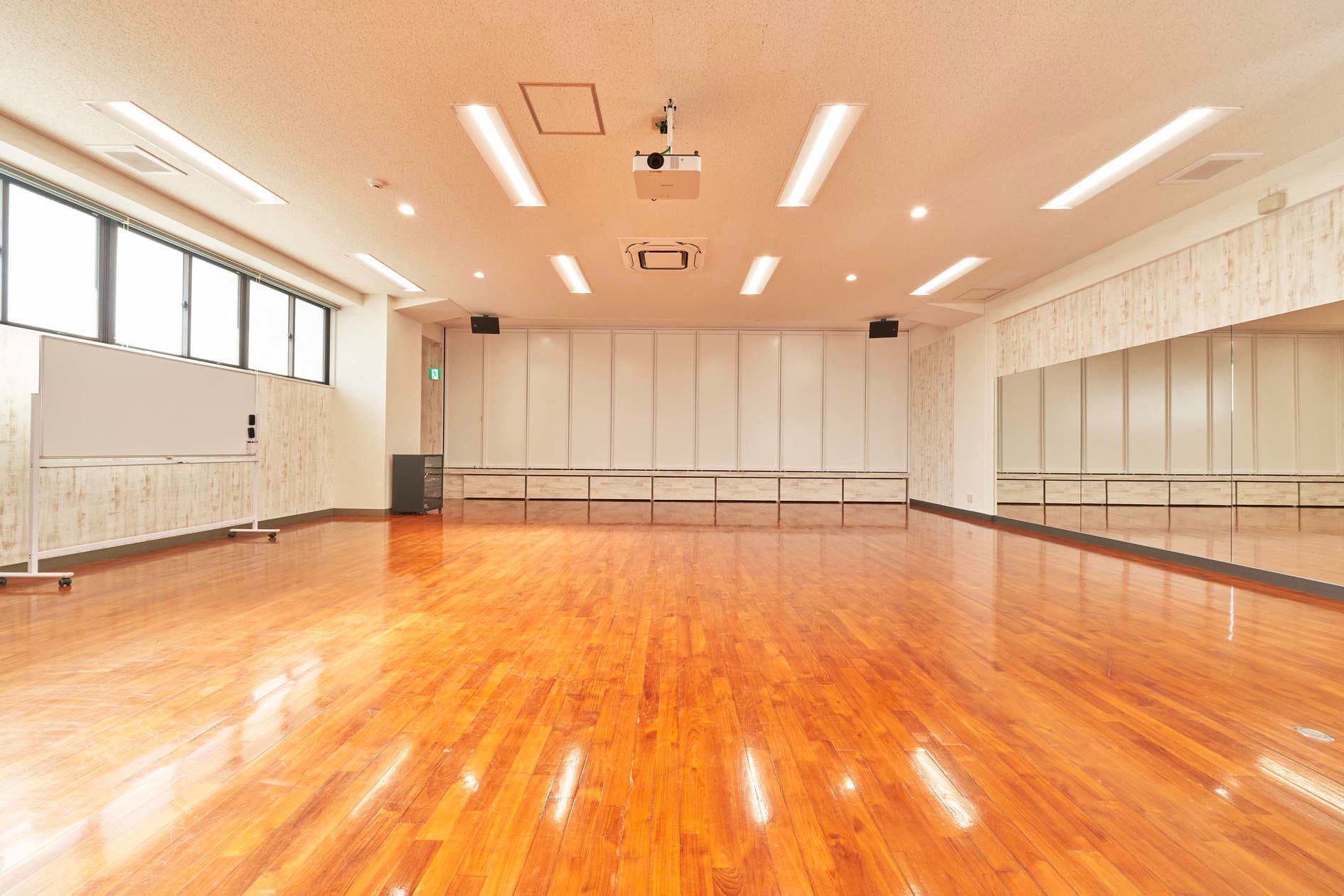 【2022年1月新規OPEN】沖縄/那覇市/識名　ダンスやヨガのレッスン、会議、セミナー、映画鑑賞、イベントなどに最適！の写真10