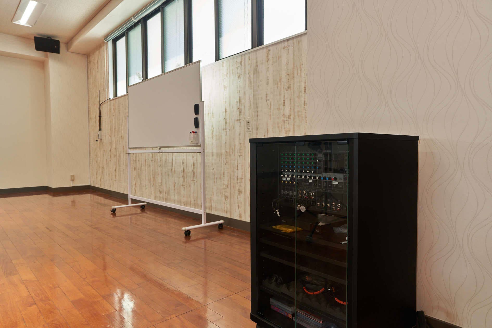 【2022年1月新規OPEN】沖縄/那覇市/識名　ダンスやヨガのレッスン、会議、セミナー、映画鑑賞、イベントなどに最適！の写真16