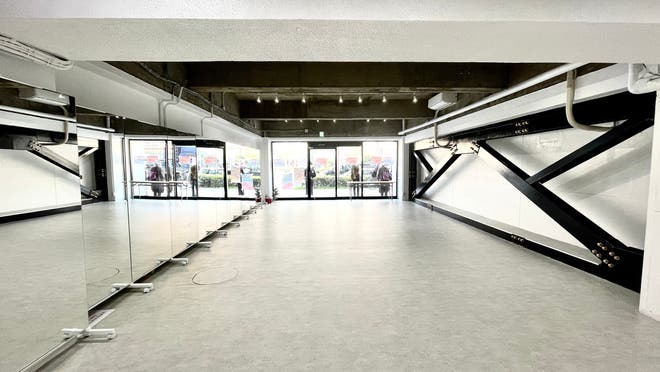 【駅近!おしゃれで開放感のあるスタジオ】リハーサルやワークショップ・各種レッスンに最適!の写真6