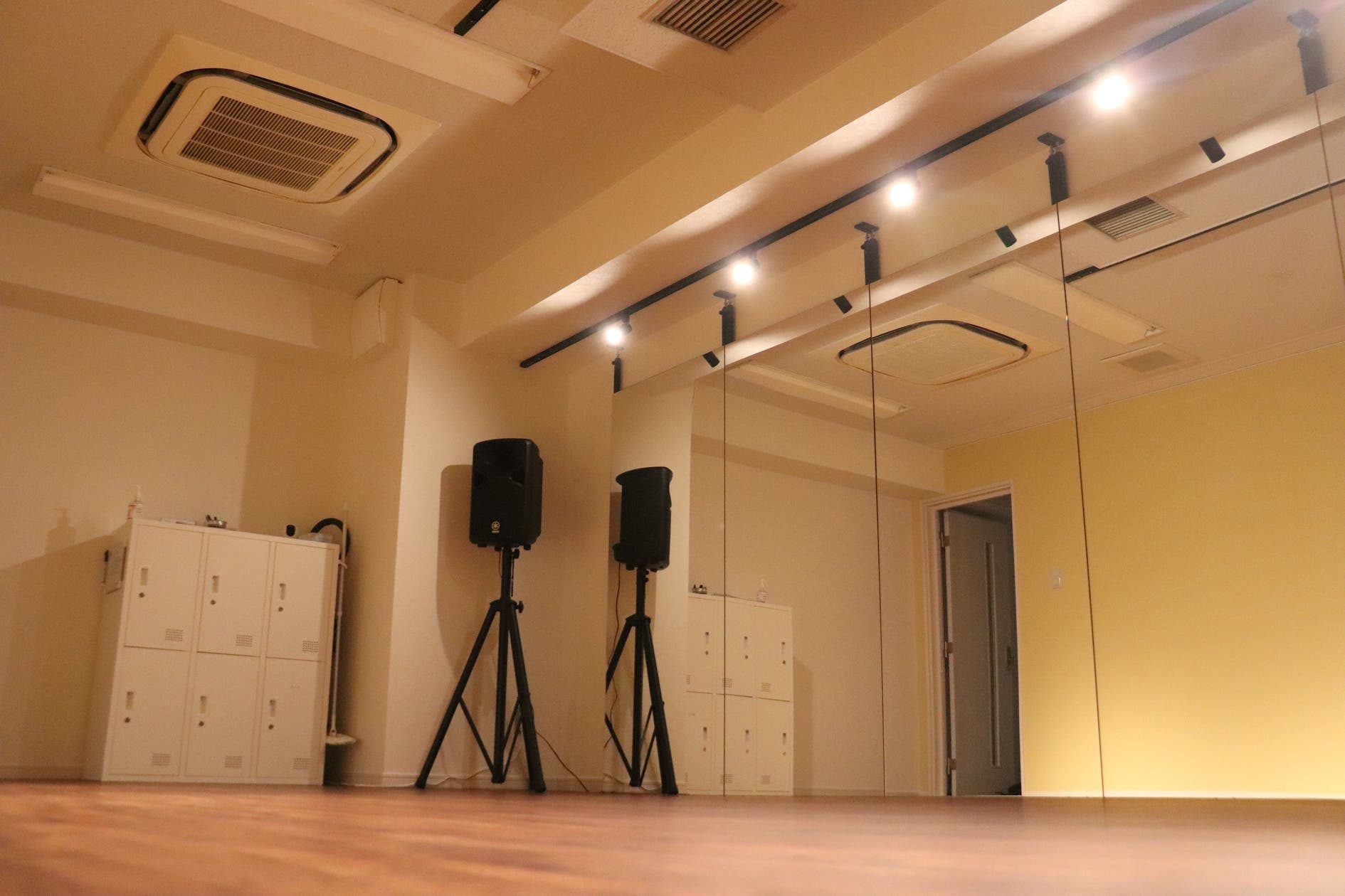 【関内・桜木町エリア】隠れ家のようなダンススタジオ‼︎ダンスやヨガはもちろん、高速Wi-Fi完備でYouTube撮影の利用も可能の写真5