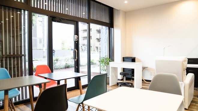 名東区シェアサロン美容室 名東区レンタル美容室 ドア側向かって左A席の写真3