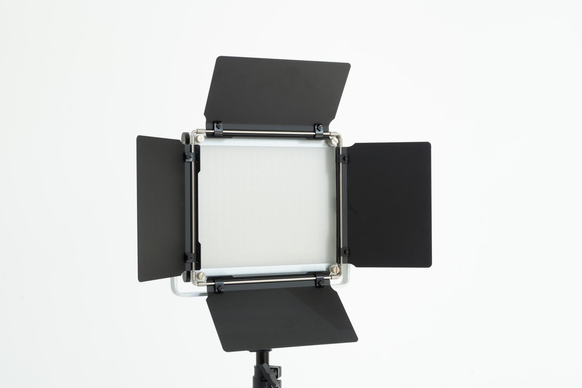 【ユニスタジオ　三ノ輪】自然光/白基調/格安撮影スタジオ/3部屋貸切/メイクルーム/無料機材/各種アイテムの写真12