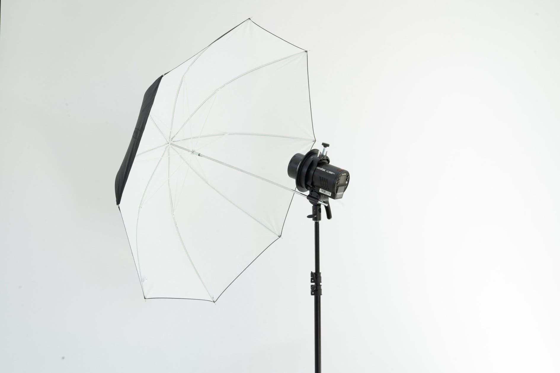 【ユニスタジオ　三ノ輪】自然光/白基調/格安撮影スタジオ/3部屋貸切/メイクルーム/無料機材/各種アイテムの写真19