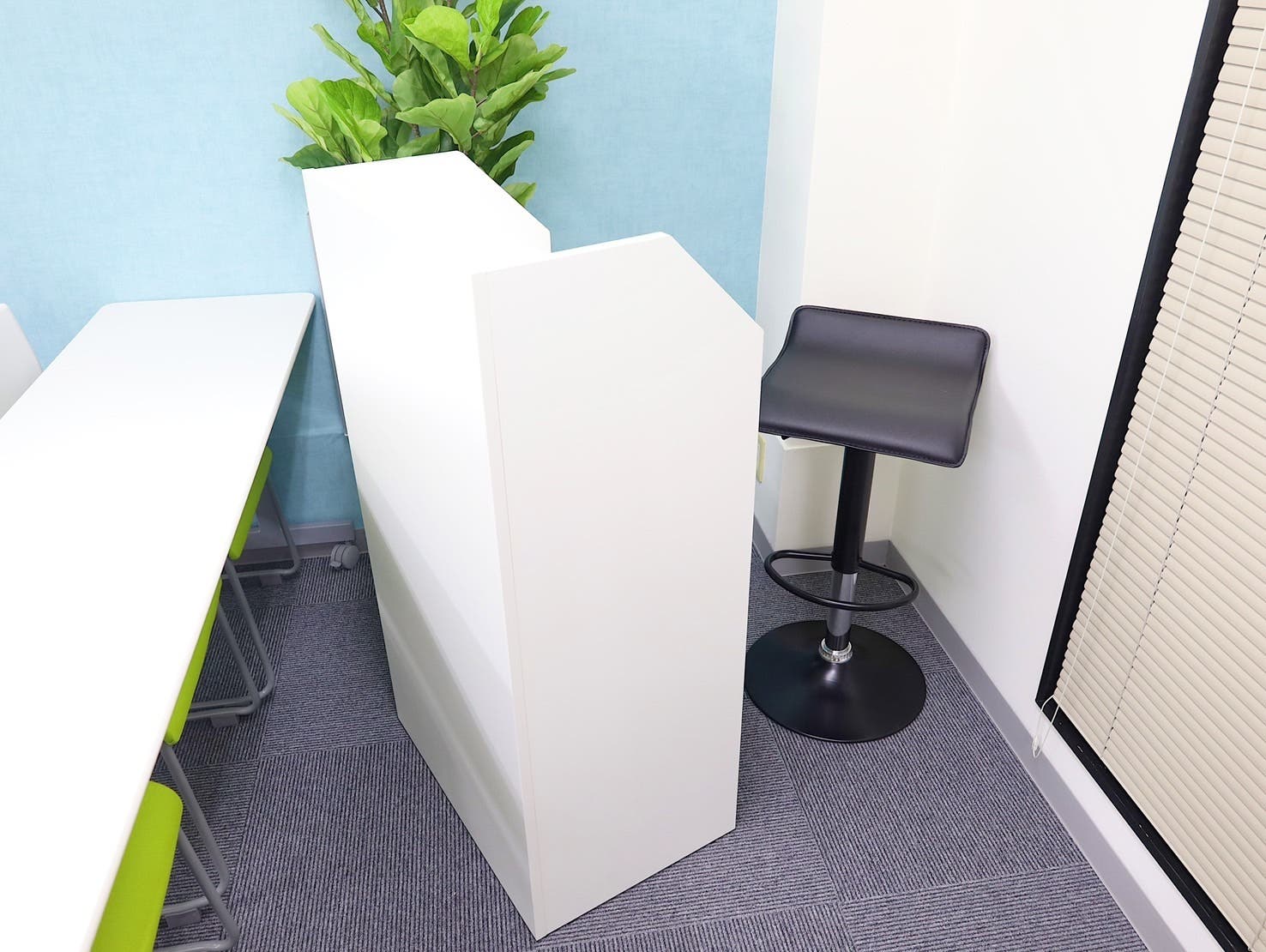  8/10エアコン新調♪《RIVERLD神田》神田駅2分/最大32名/光回線WiFi無料/静かで明るい会議室の写真11