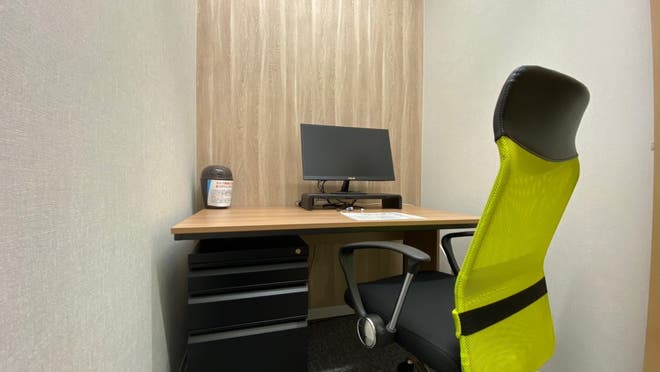 ブース24【 池袋駅 4分】オプション料金0円で設備・備品使い放題♪完全個室★無料WiFi、駅近!清掃・消毒で衛生面も安心♥の写真1