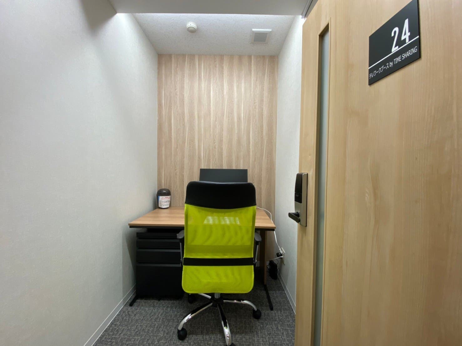 ブース24【 池袋駅 4分】オプション料金0円で設備・備品使い放題♪完全個室★無料WiFi、駅近！清掃・消毒で衛生面も安心♥の写真4