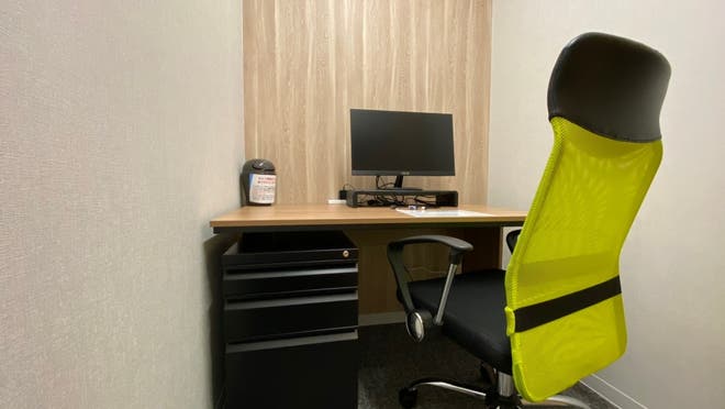 ブース27【 池袋駅 4分】オプション料金0円で設備・備品使い放題♪完全個室★無料WiFi、駅近!清掃・消毒で衛生面も安心♥の写真1