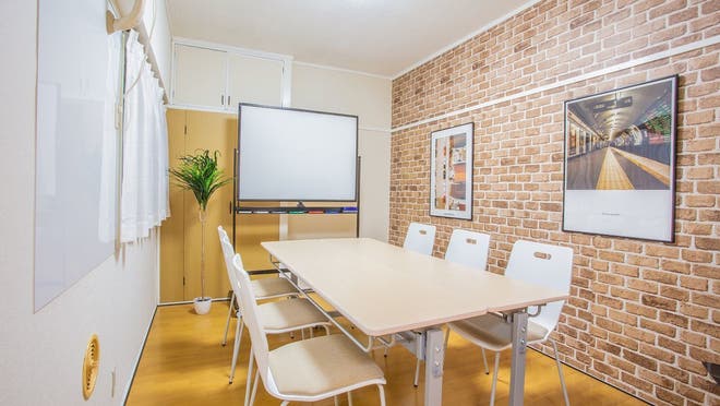 【ブックマークキャンペーン実施中!1時間ワンコイン】WiFi・モニター・ホワイトボード・スピーカー無料!ふれあい貸し会議室 栄Dの写真1