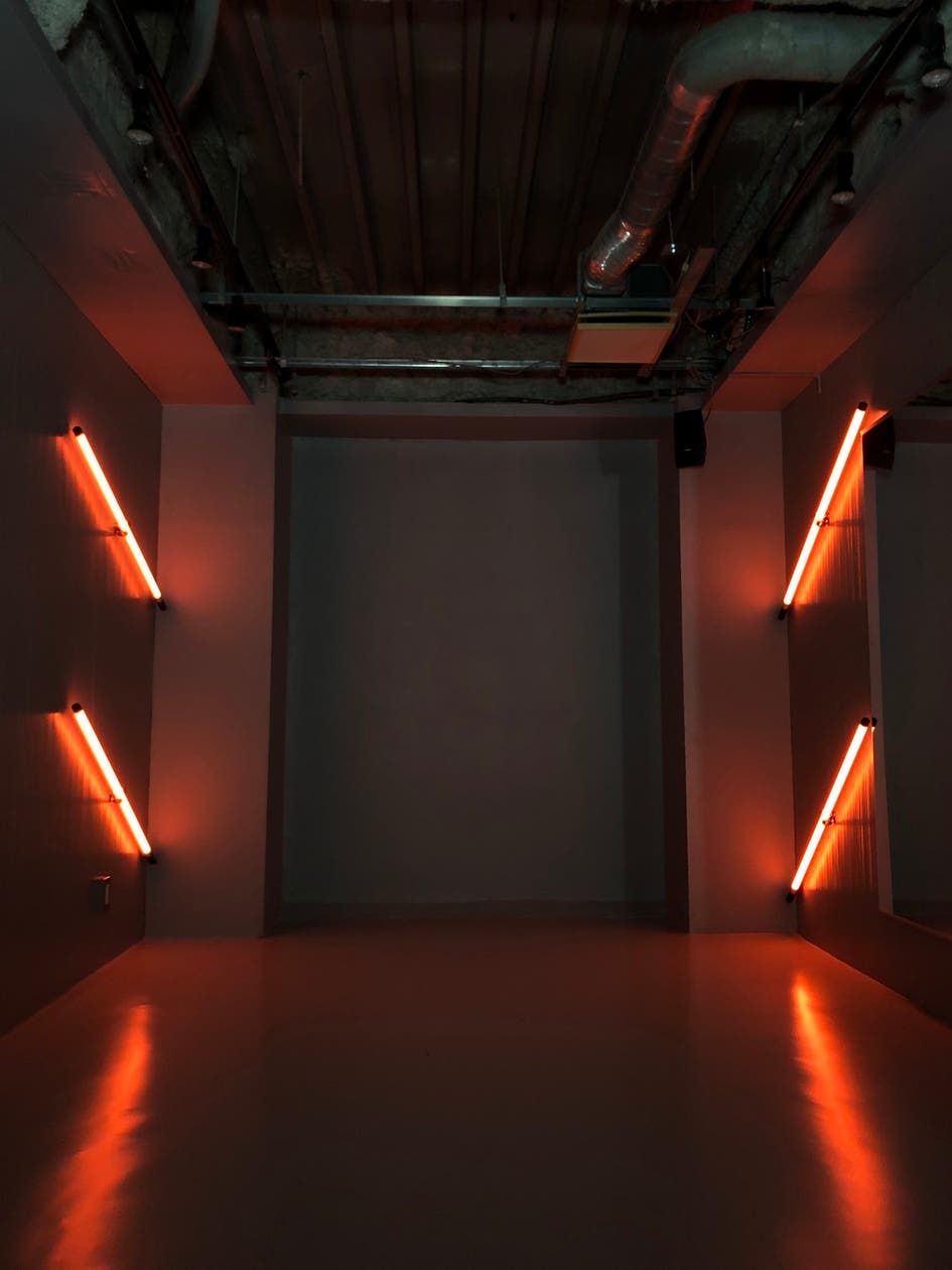 ベストホスト運営✨Tiktok撮影に最適なレンタルスペース・ダンススタジオ！フィットネス/動画撮影【2F】ベースカラー：グレーの写真10