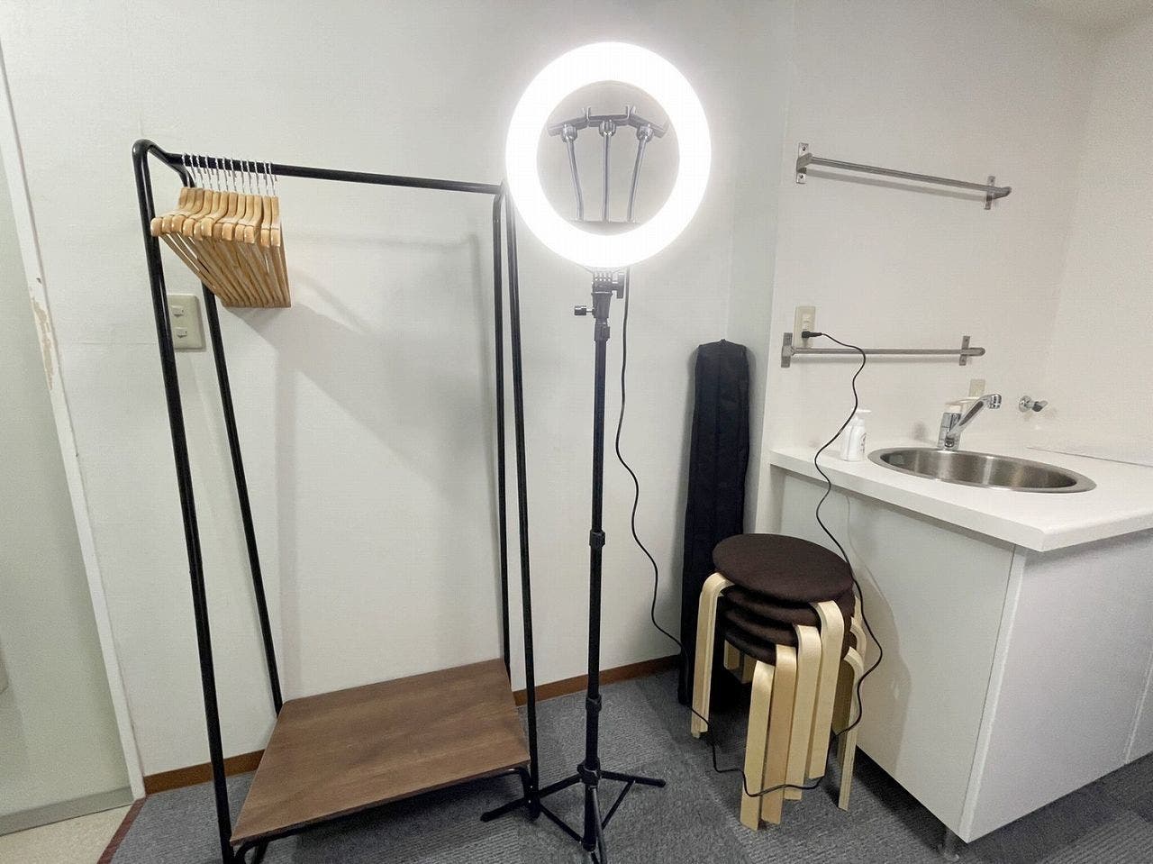 【ブックマークキャンペーン中！１時間ワンコイン】WiFi・モニター・ホワイトボード・スピーカー無料！ふれあい貸し会議室 伏見Aの写真13