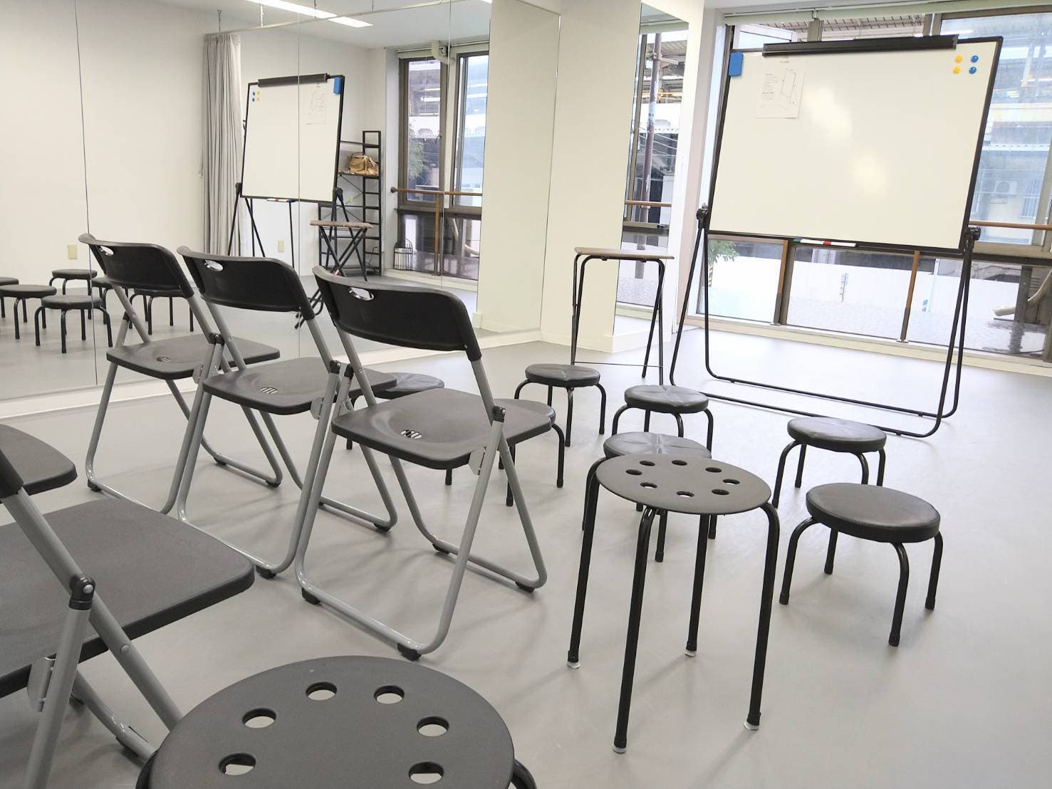 【元町駅30秒！】🎉最大22％OFF🎉大型鏡とリノリウム床🪞長時間割でお得に✨24ｈダンス/ヨガ💃広々36㎡🤸‍♀️の写真27