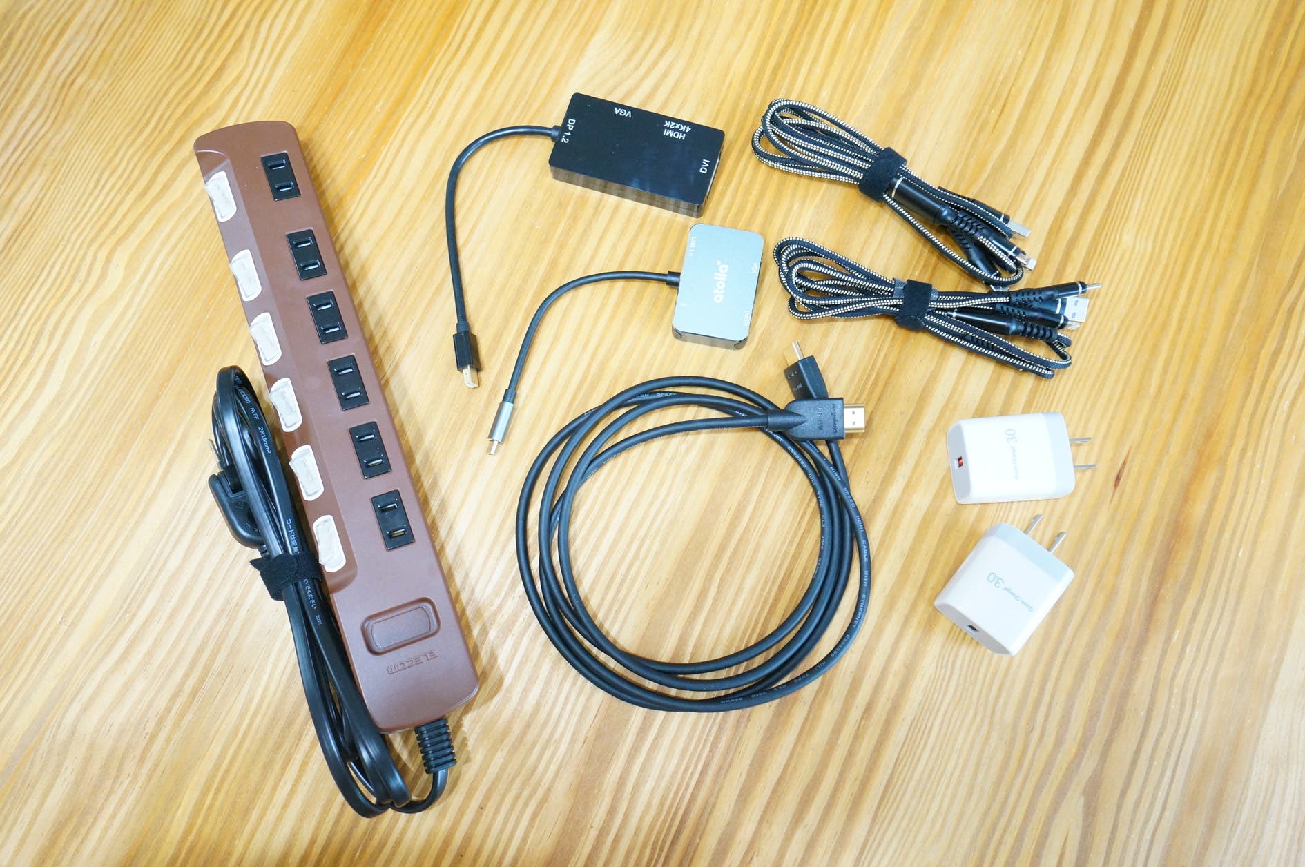 期間限定550円！＜関内ワーク＆サロンスペース402＞リクライニングチェア/モニター/Wi-Fiあり！テレワーク/ネイルの写真8