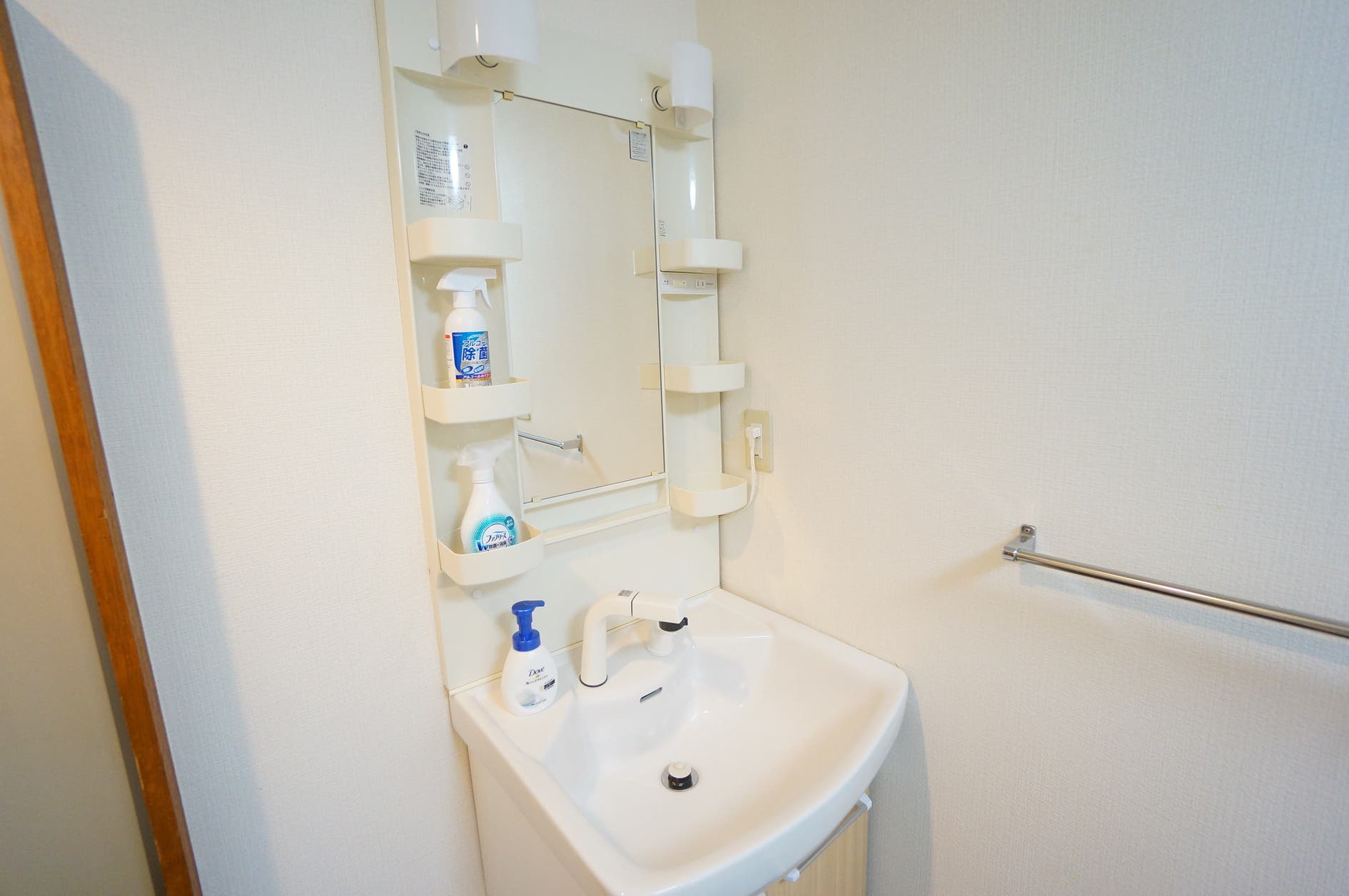 期間限定550円！＜関内ワーク＆サロンスペース402＞リクライニングチェア/モニター/Wi-Fiあり！テレワーク/ネイルの写真12