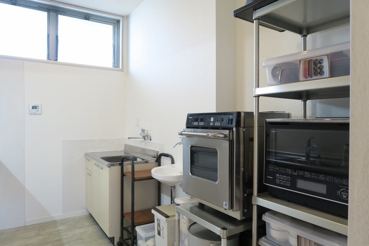 【菓子製造業・飲食店営業許可】レンタルキッチン＆レンタルスペース/ガスオーブン/プロジェクター/高速Wi-Fiの写真4