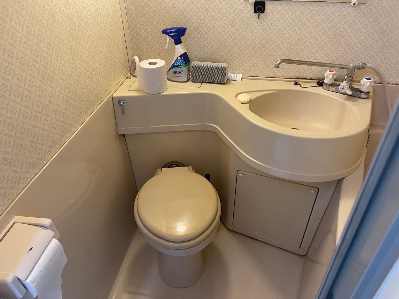 隠れ家🌈調理可能🐶55incTV📱宅飲み会🍺横浜駅西口徒歩🚶‍♂️5分|🌞バルコニー付きの写真9