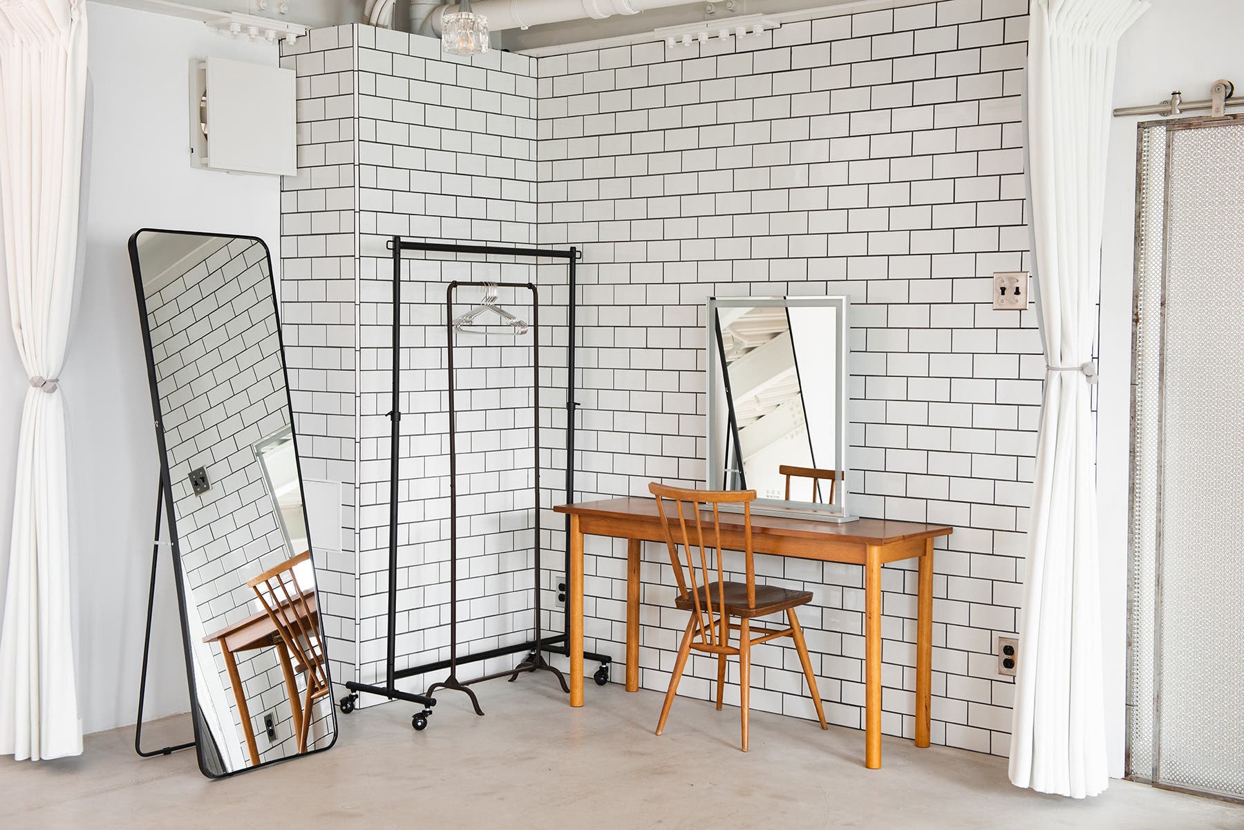 【学芸大学・祐天寺】1時間より使用可能な自然光豊かなハウススタジオ。厳選された家具も多数の写真8