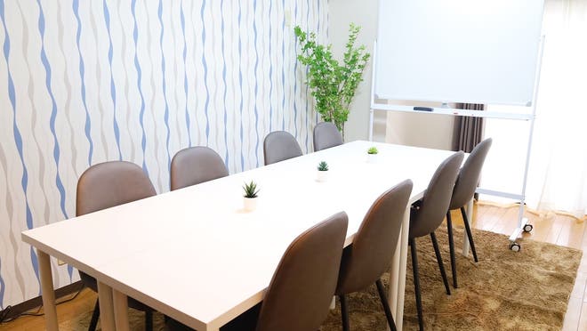 【FRIENDS新宿】新宿駅徒歩1分!会議、撮影、ボードゲーム、などで利用可能!WIFI、プロジェクター等無料!光回線の写真2