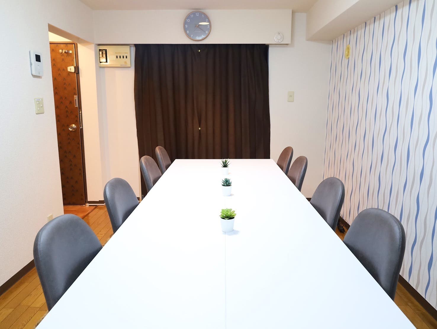 【FRIENDS新宿】新宿駅徒歩１分！会議、撮影、ボードゲーム、などで利用可能！WIFI、プロジェクター等無料！光回線の写真5