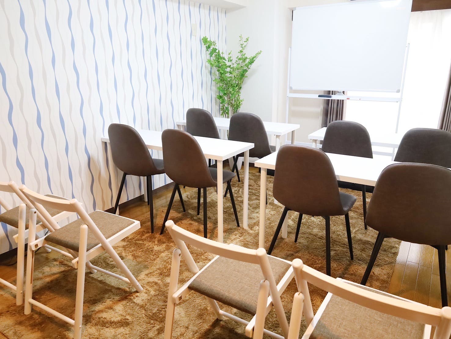 【FRIENDS新宿】新宿駅徒歩１分！会議、撮影、ボードゲーム、などで利用可能！WIFI、プロジェクター等無料！光回線の写真7