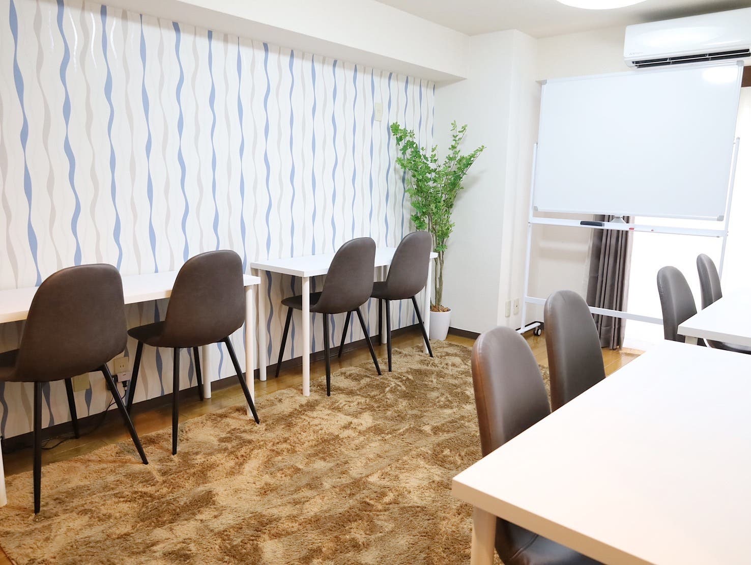 【FRIENDS新宿】新宿駅徒歩１分！会議、撮影、ボードゲーム、などで利用可能！WIFI、プロジェクター等無料！光回線の写真9