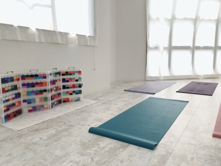 撮影場所に最適！！北摂・箕面のレンタルフォトブース。東側・南側から入る自然光で午後からも撮影OK!!　wifi完備。の写真8