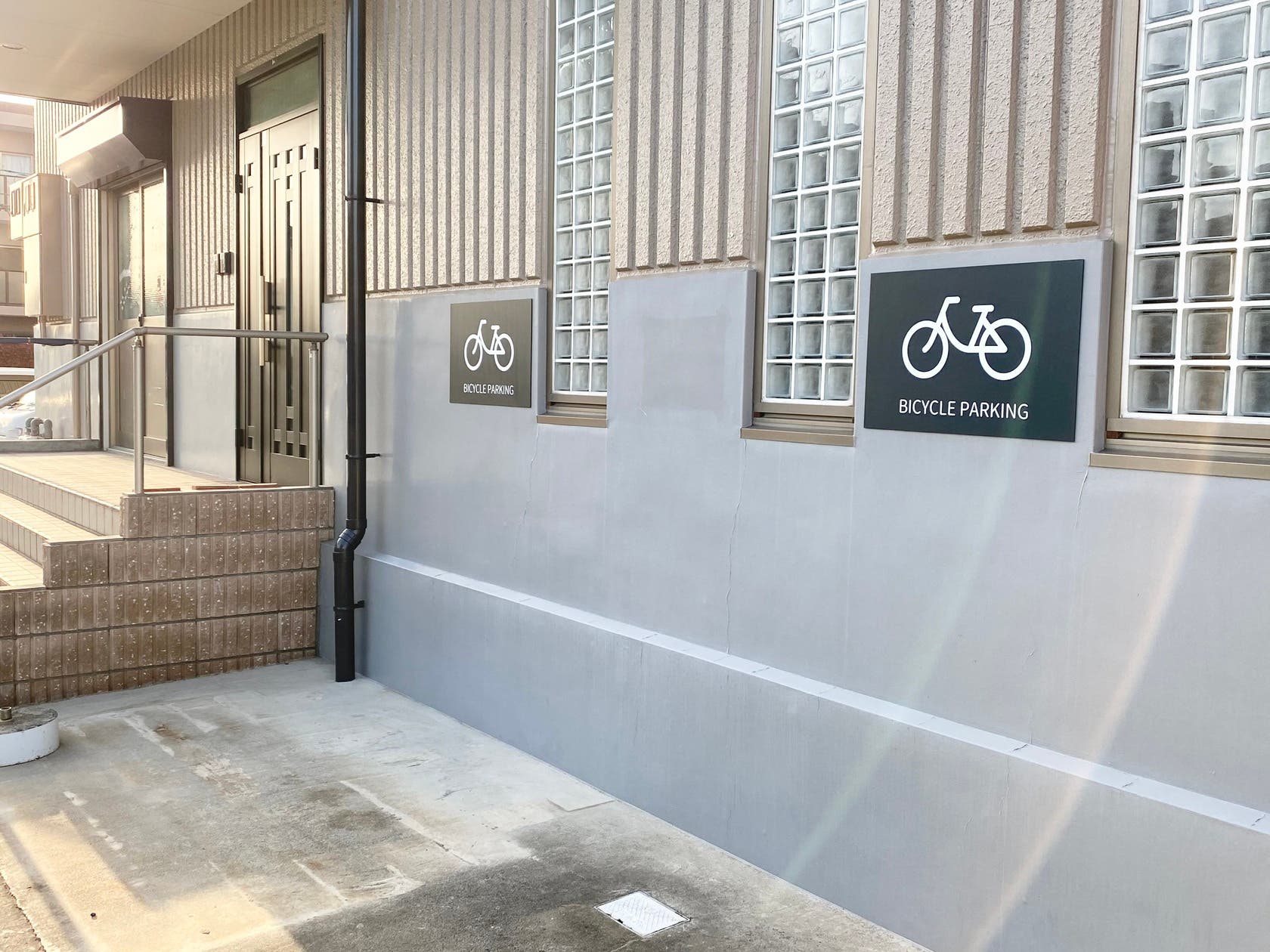 撮影場所に最適！！北摂・箕面のレンタルフォトブース。東側・南側から入る自然光で午後からも撮影OK!!　wifi完備。の写真13