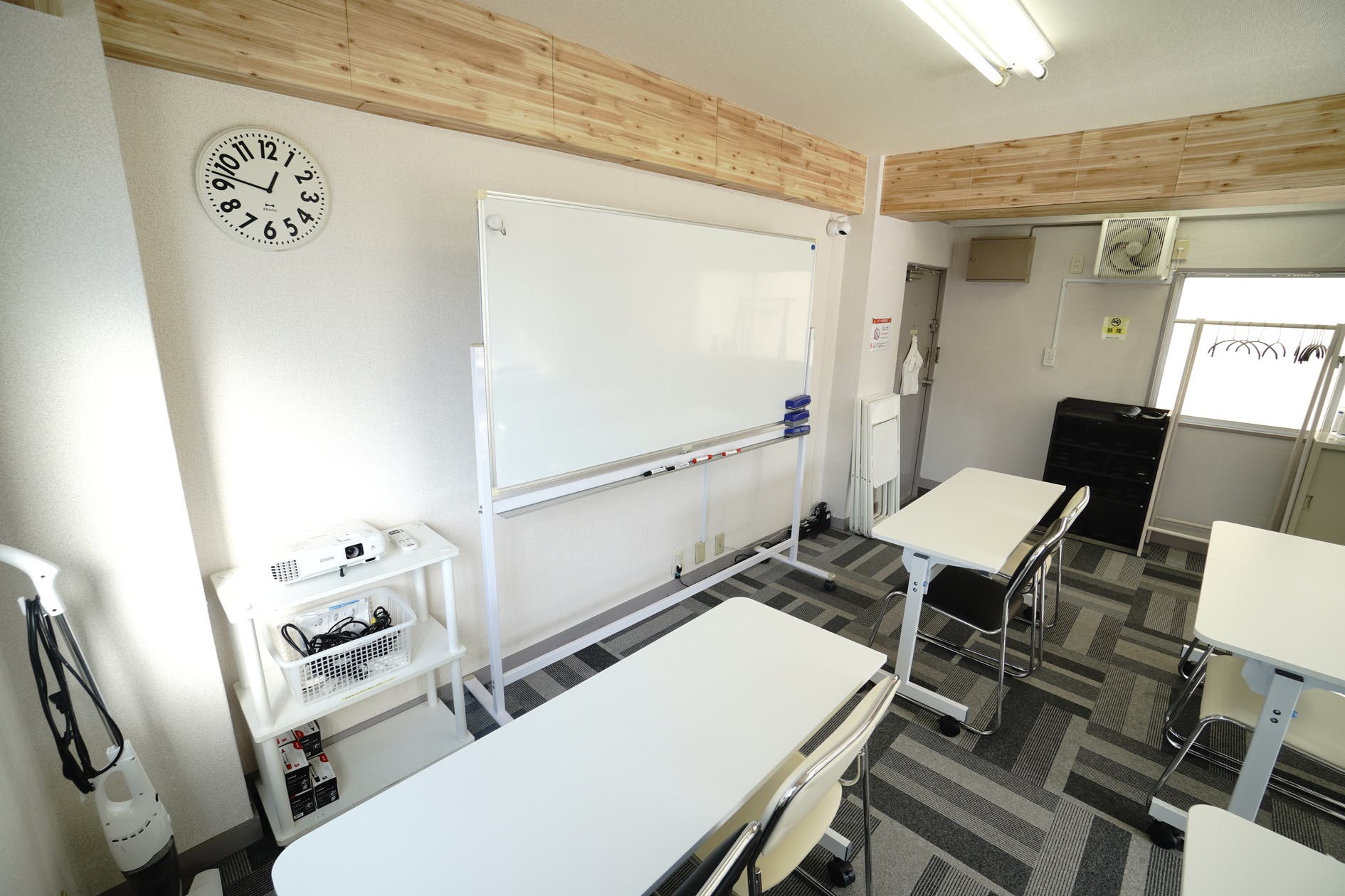 ＜シトリン会議室＞東急プラザ渋谷,渋谷サクラステージ側！セミナー/勉強会/会議にオススメな明るい16名収容のお部屋⭐Wi-Fiの写真10