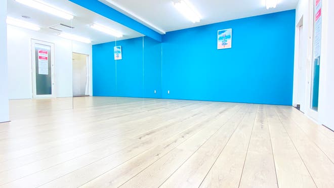 地下鉄駅近/大型ミラー完備/24時間営業/当日予約OK/1時間からご利用OKの写真1