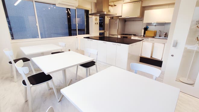 【渋谷徒歩3分】渋谷キッチンスタジオ:少人数でのお料理教室や撮影、動画配信に【Wifi完備 駐車場付き】の写真1