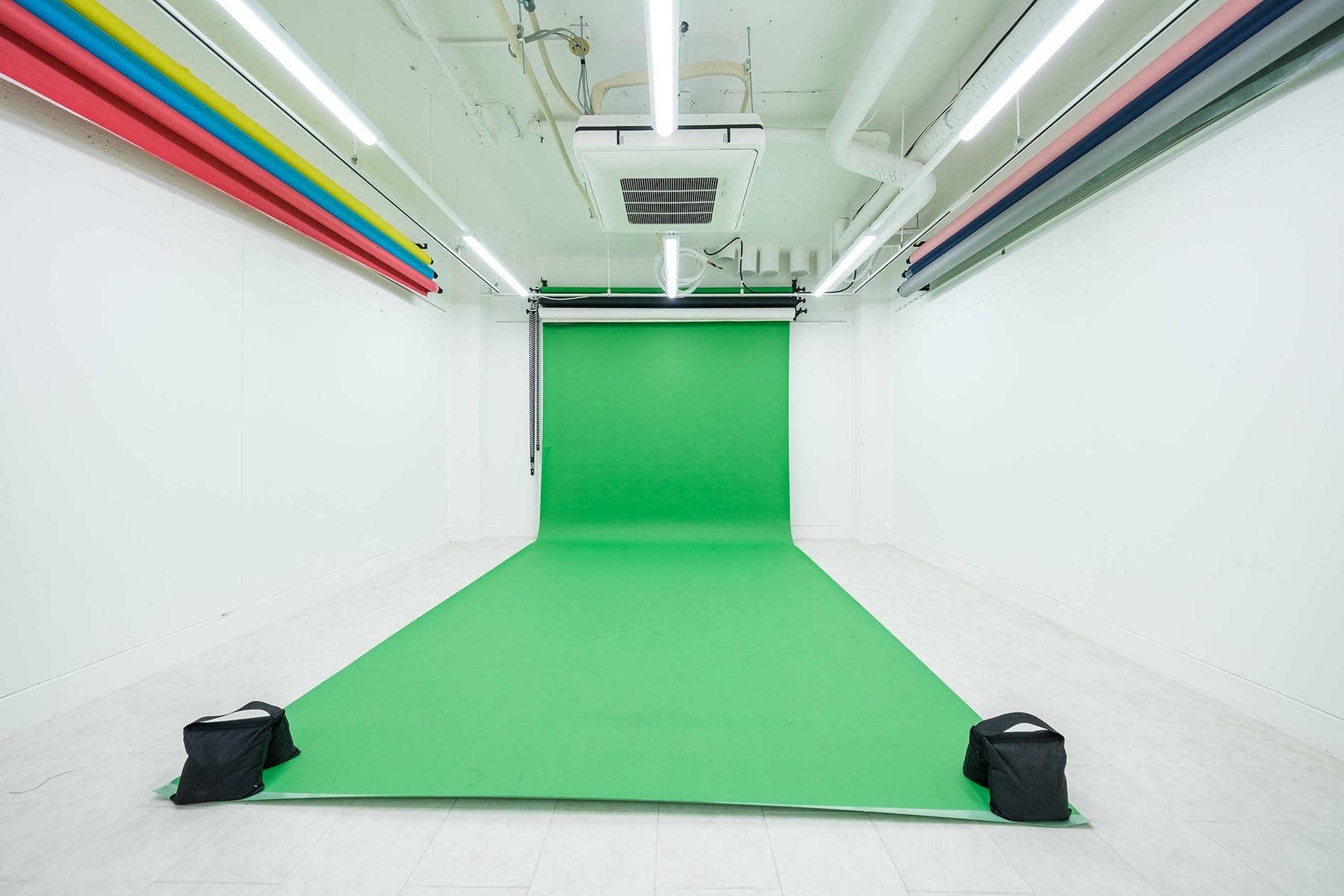 代々木駅1分・新宿駅4分！ 写真も動画も同料金！ 個人・商用どちらもOKのレンタル撮影スタジオ【belukha（ベルカ）】の写真13