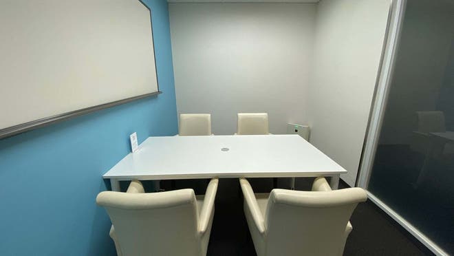 【コンファレンス東京】新宿ミーティングルームB|シンプルな内装★打ち合わせに!:1h/1,650円~最大人数5名の写真4