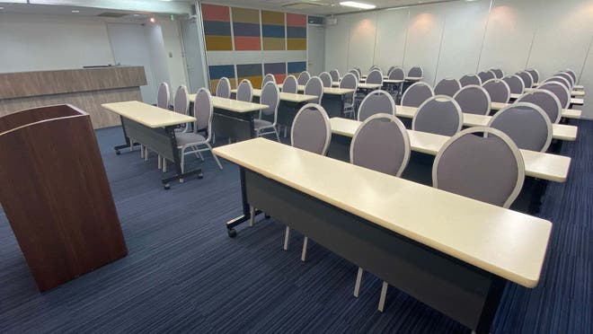 【コンファレンス東京】Conference B(スクール形式最大36名)新宿駅近でコスパ◎!の写真2