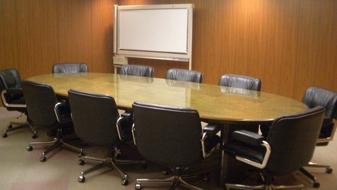 厚木アクストメインタワー【K会議室】10名着席可 ・ホワイトボードあり(法人利用のみ)の写真1