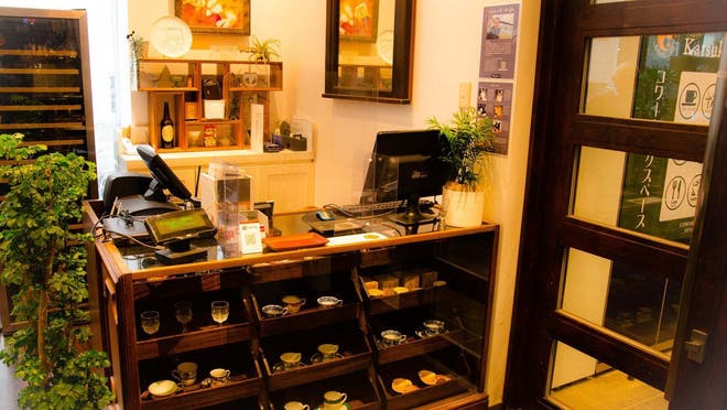 【Katsuki Cafe 銀座店会議室】中央通り銀座7丁目交差点徒歩1分!着席6名利用可/Wi-Fi・電源・ホワイトボード完備の写真5