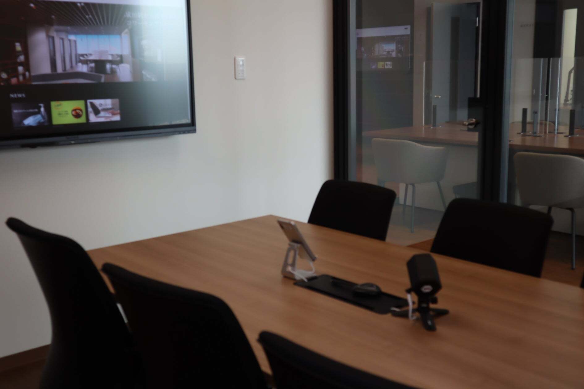 シェアスペースGAKUYAミーティングルーム / 6名まで利用可能 / 光回線 / 電子ホワイトボード利用可！の写真5