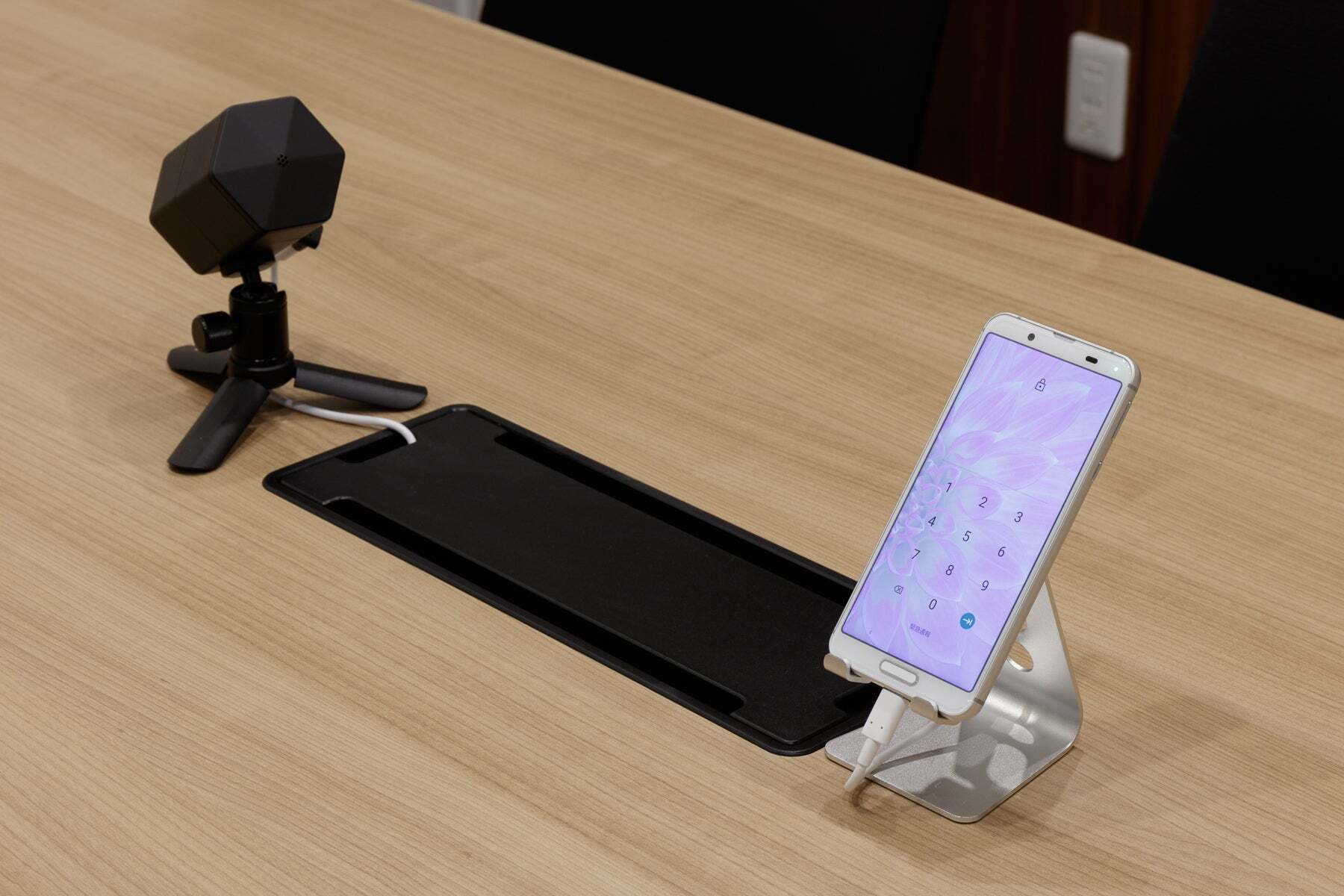 シェアスペースGAKUYAミーティングルーム / 6名まで利用可能 / 光回線 / 電子ホワイトボード利用可！の写真6