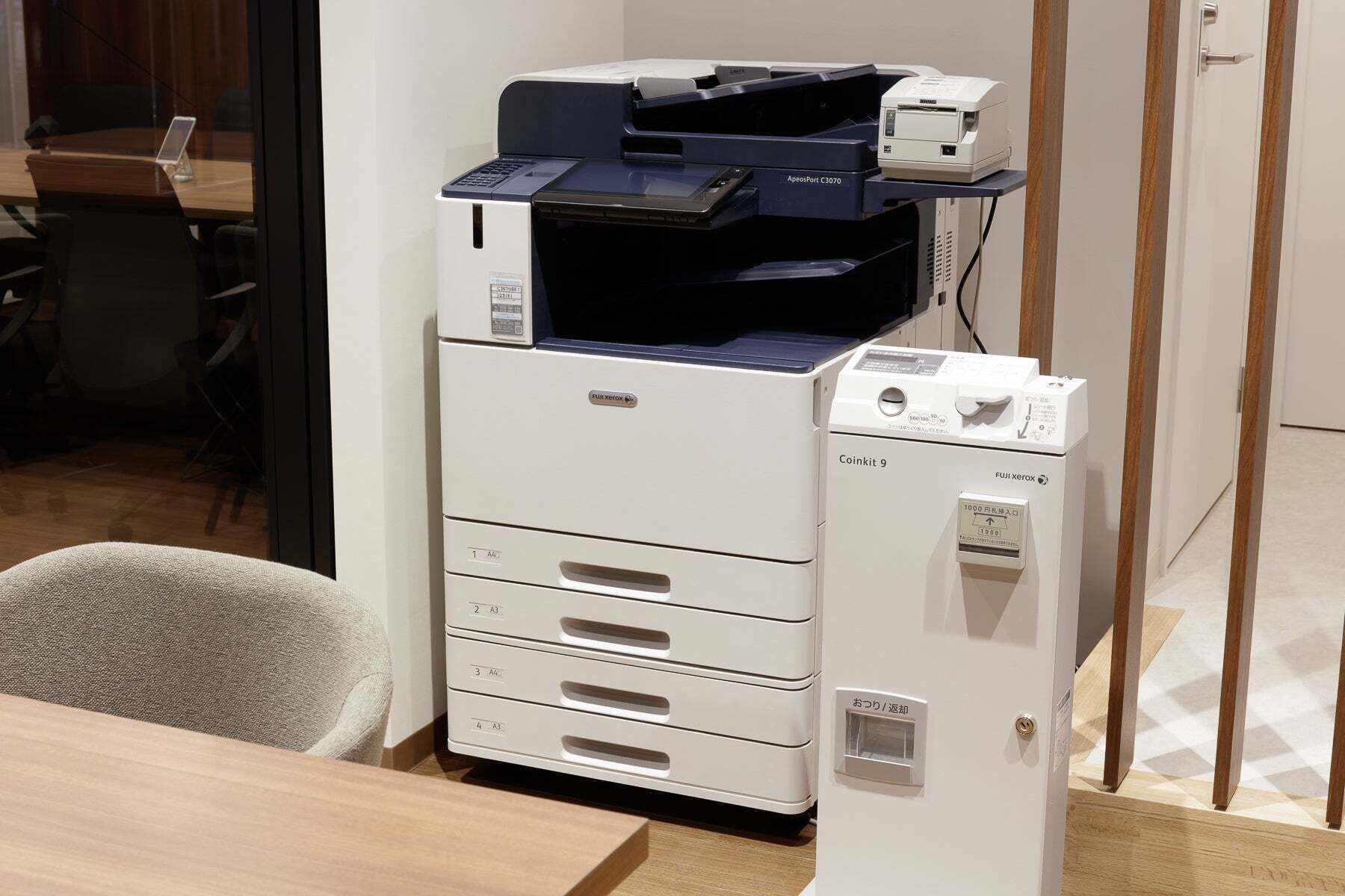 シェアスペースGAKUYAミーティングルーム / 6名まで利用可能 / 光回線 / 電子ホワイトボード利用可！の写真9