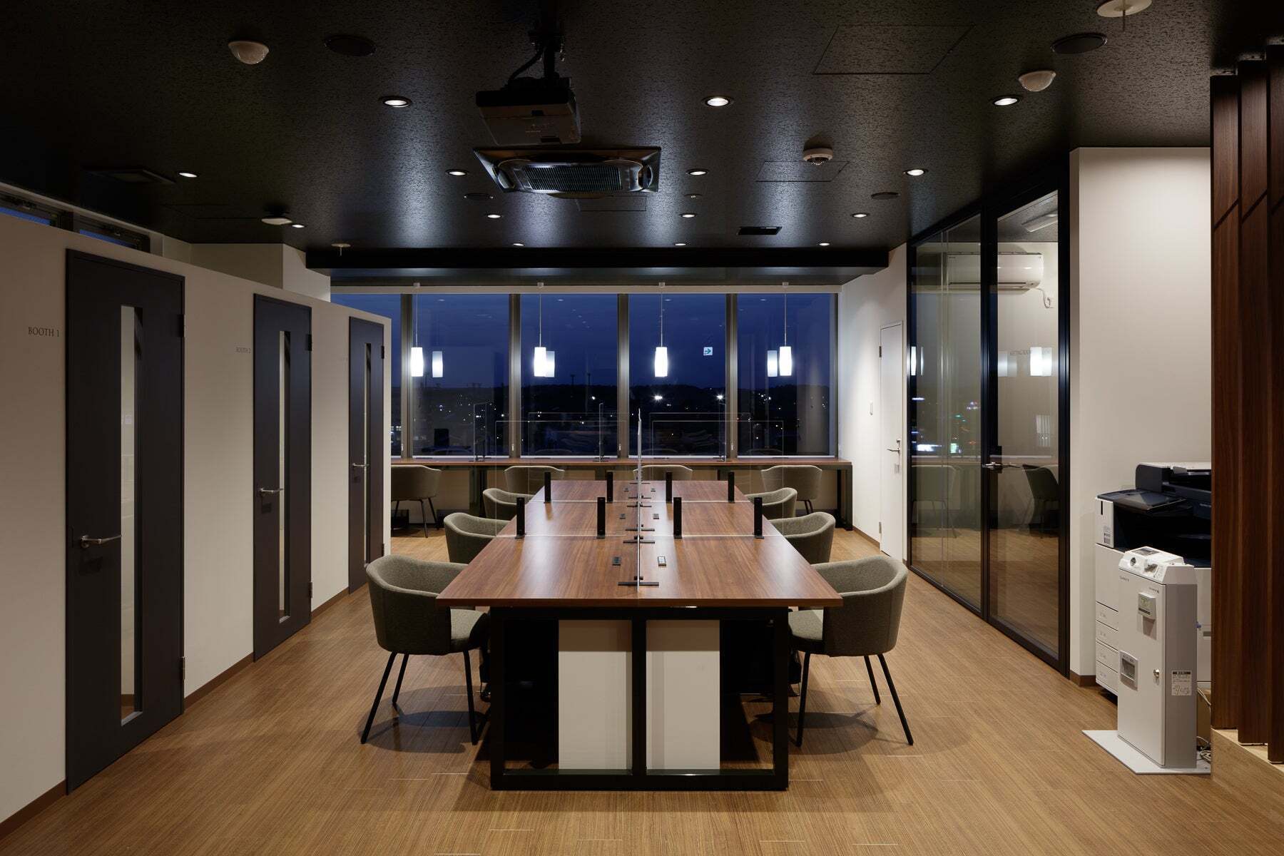 シェアスペースGAKUYAミーティングルーム / 6名まで利用可能 / 光回線 / 電子ホワイトボード利用可！の写真12