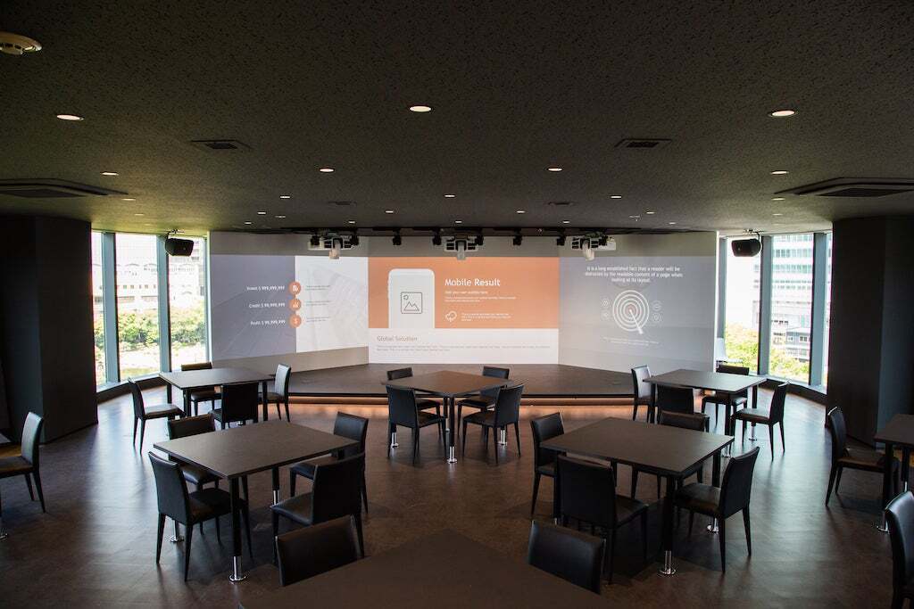 【浜松町駅徒歩6分】オンライン/オフライン同時配信可能なハイブリッドスタジオの写真1